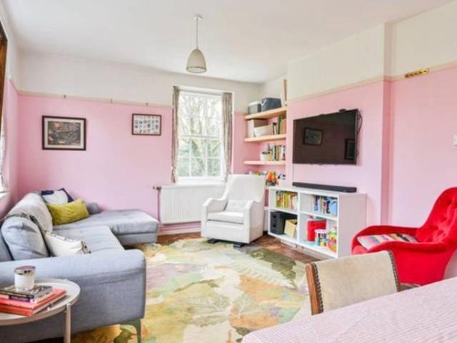 Room at Hillcrest, Greater London