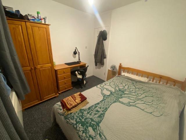 Room at Hilldrop Crescent, Greater London