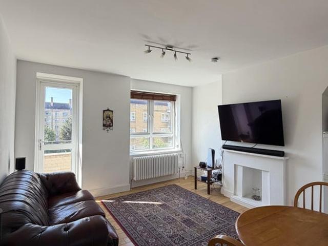 Room at Hilldrop Road, Greater London