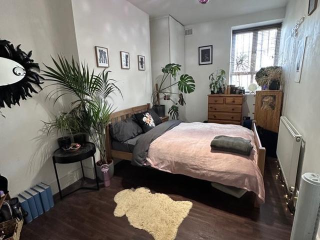 Room at Hillmarton Road, Greater London