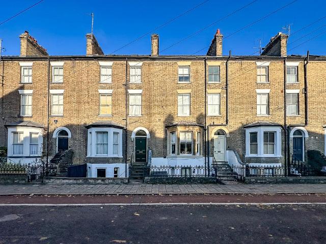 Room at Hills Road, Cambridge