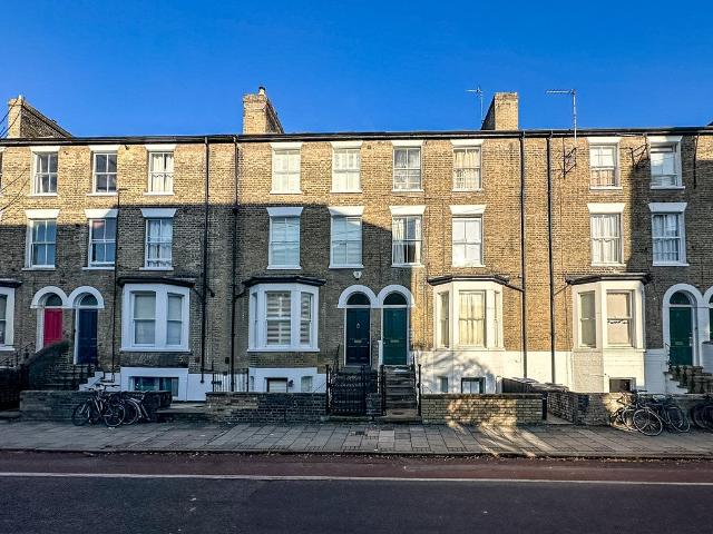 Room at Hills Road, Cambridge