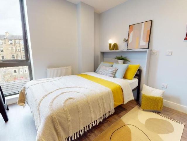 Room at Hillside Street, City of Edinburgh