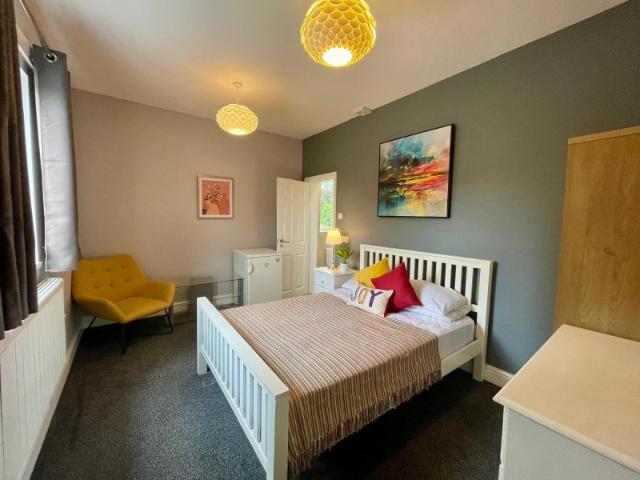 Room at Himley Road, Dudley