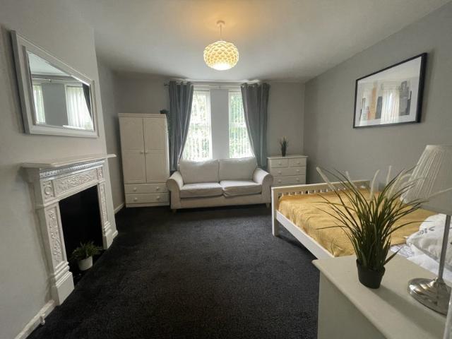 Room at Himley Road, Dudley