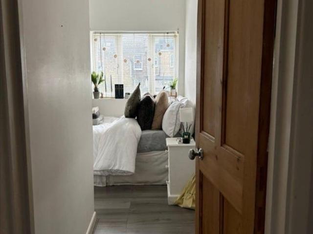 Room at Himley Road, Greater London