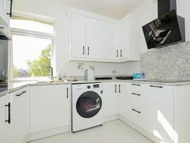 Room at Hindes Road, Greater London