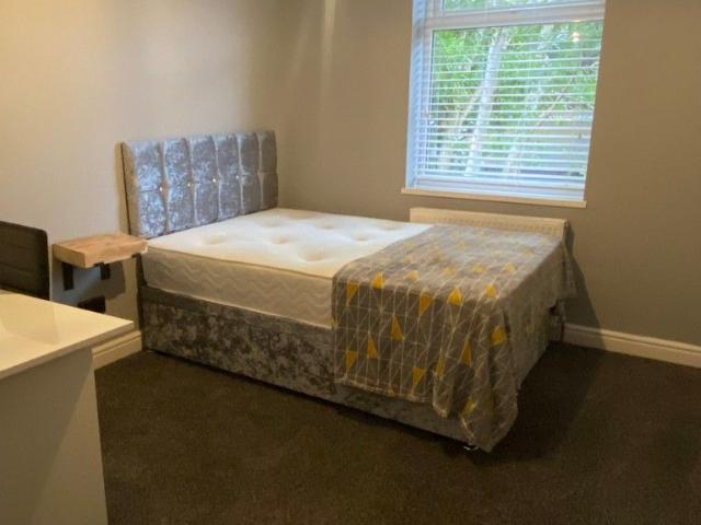 Room at Hinderwell Street, Hull