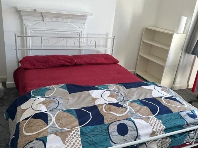 Room at Hinton Road, Greater London