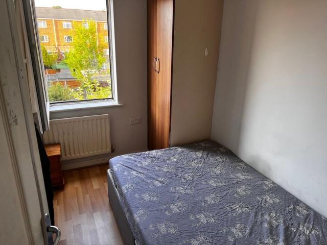 Room at Hitchen Street, Manchester