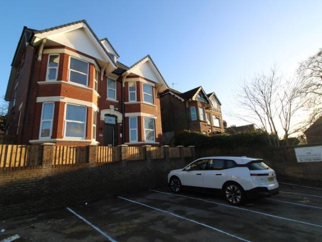 Room at Hitchin Road, Luton