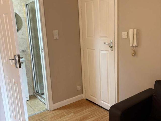 Room at Hitchin Road, Luton