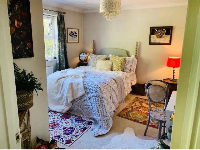 Room at Hitherwood Close, Reigate and Banstead