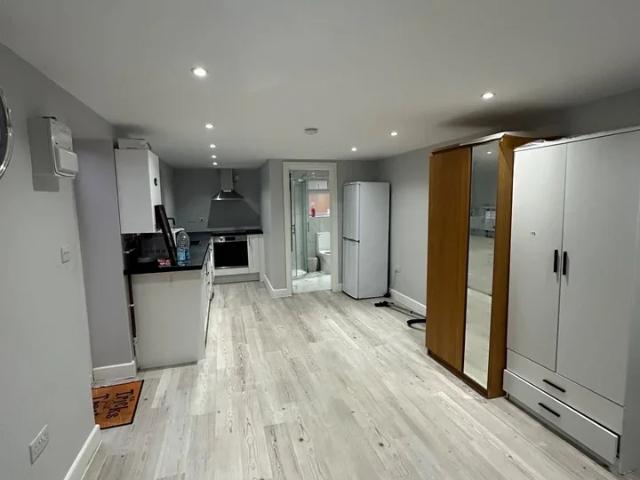 Apartment at Hobart Road, Cambridge