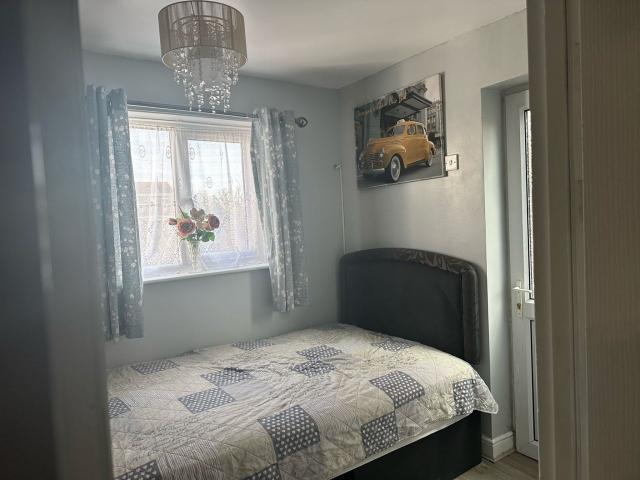 Room at Hobley Drive, Stratton St. Margaret