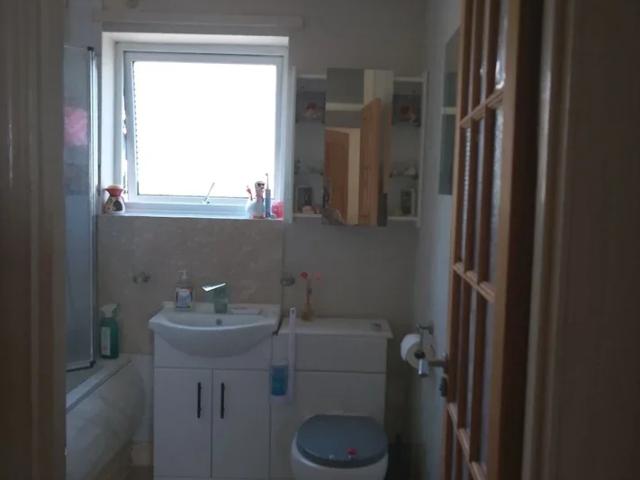 Room at Hobson Road, Oxford