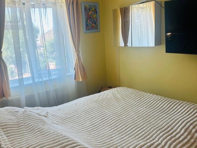 Room at Hobtoe Road, Harlow