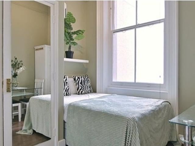 Room at Hogarth Road, Greater London