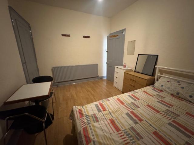 Room at Hoe Street, Greater London