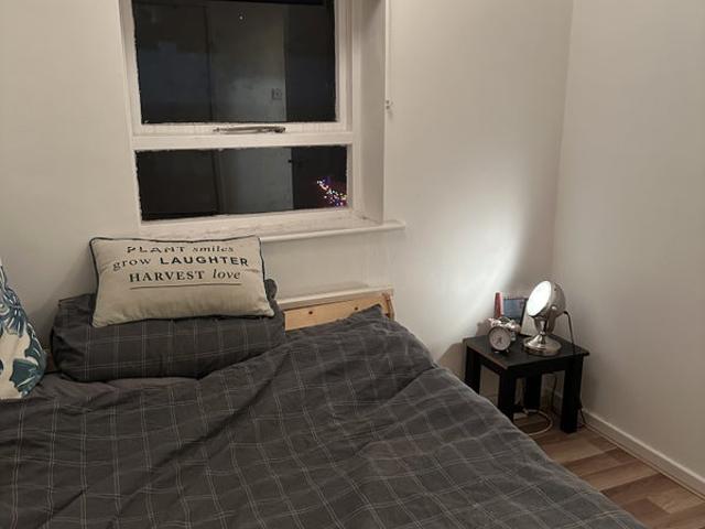 Room at Holly Gardens, Nottingham