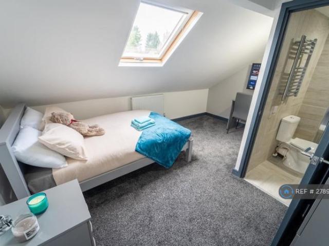 Room at Holly Place, Birmingham