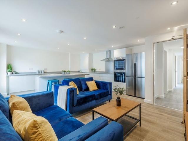 Room at Holly Street, Sheffield