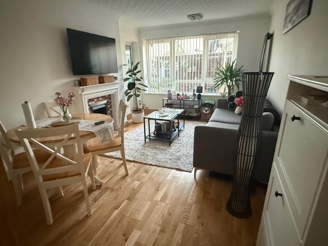Room at Hollybush Grove, Birmingham