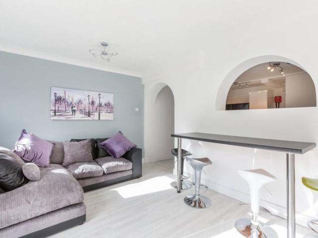 Room at Hollybush Road, Crawley