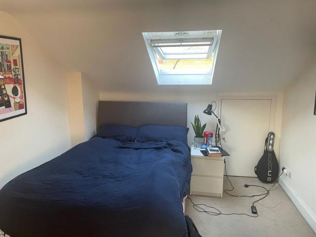 Room at Hollydale Road, Greater London