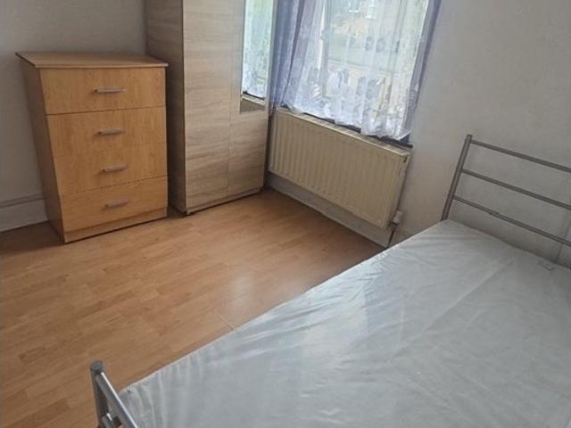 Room at Holland Road, Greater London
