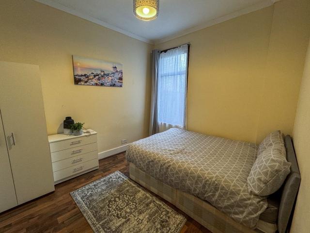 Room at Holland Road, Greater London
