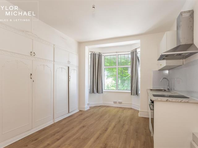 Room at Holland Road, Hove