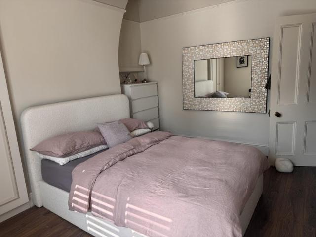 Room at Hollins Lane, Bury