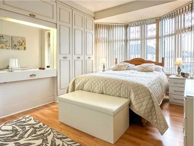 Room at Hollinwood Avenue, Failsworth