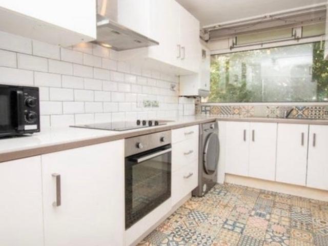 Room at Holloway Road, Greater London