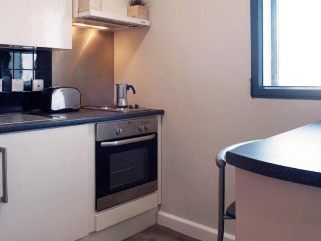 Room at Holloway Road, Greater London