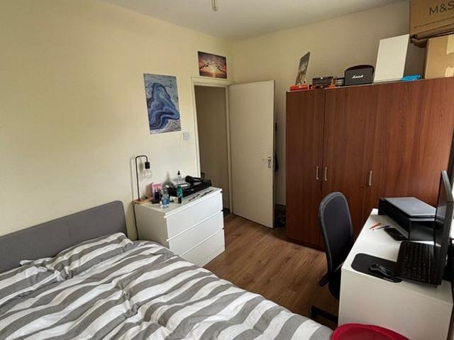 Room at Holloway Road, Greater London