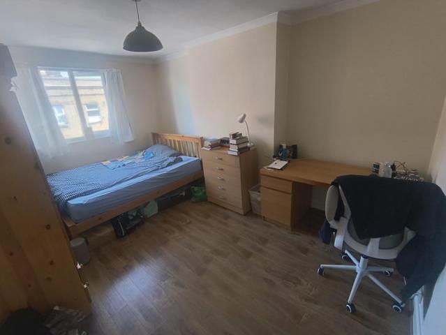 Room at Holloway Road, Greater London