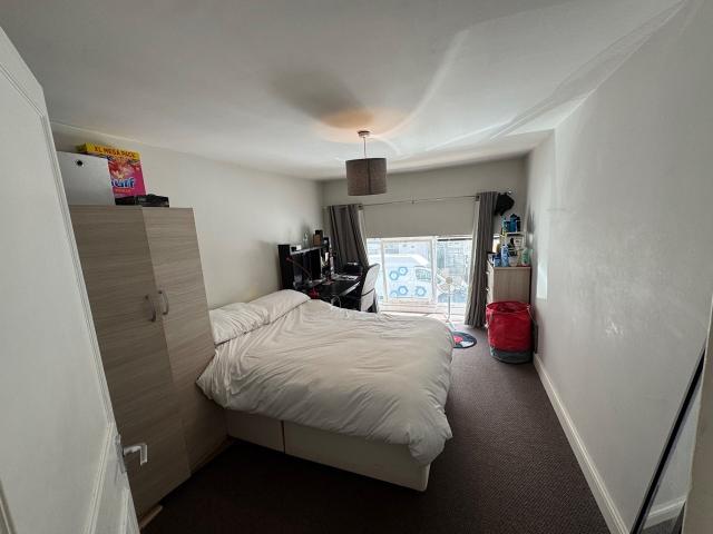 Room at Holloway Road, Greater London