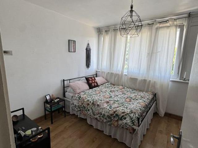 Room at Homerton Road, Greater London