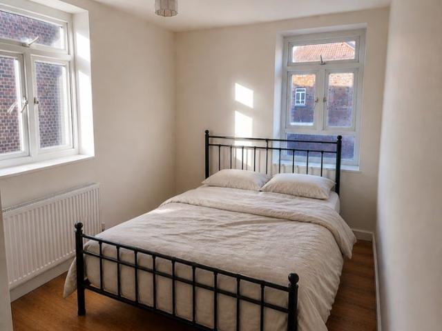 Room at Homerton Road, Greater London