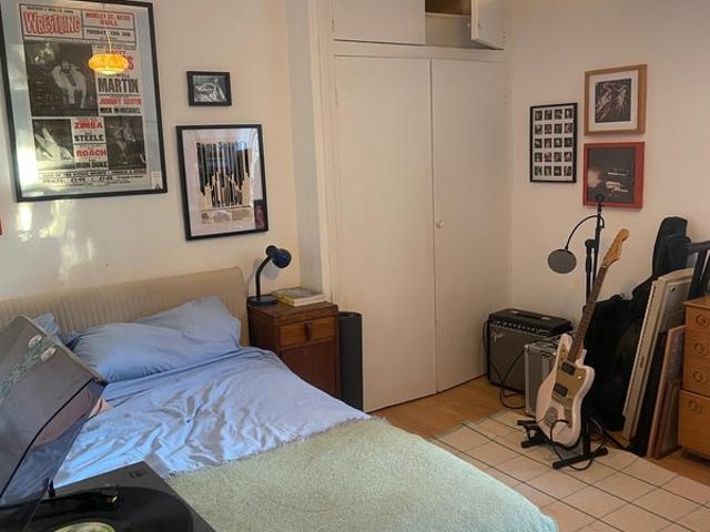 Room at Homerton Road, Greater London