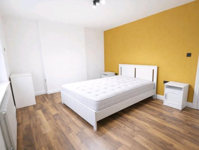 Room at Homesdale Road, Greater London
