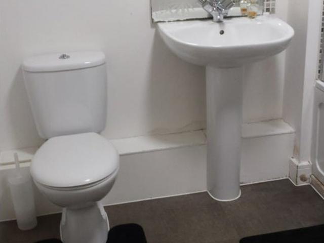 Room at Honour Gardens, Greater London