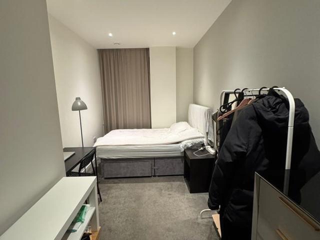 Room at Honour Lea Avenue, Greater London