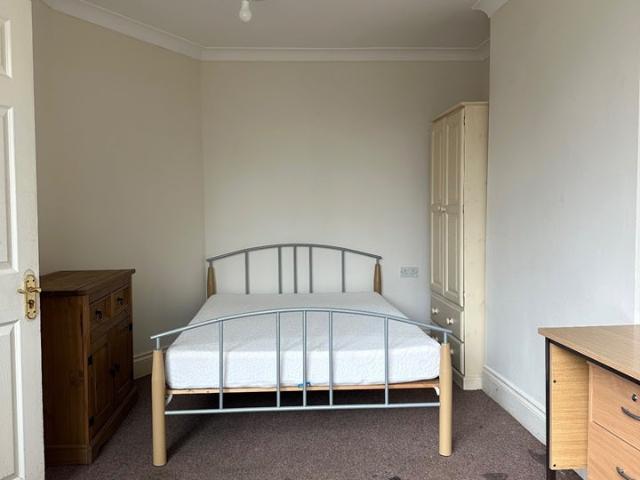 Room at Honeysuckle Road, Southampton