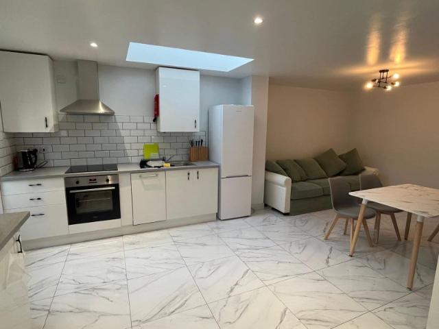 Room at Hospital Way, Greater London