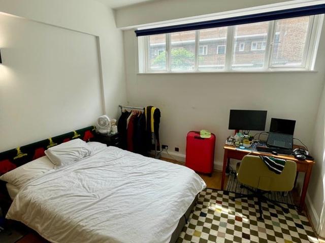Room at Hopewell Street, Greater London