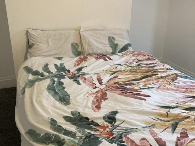 Room at Hope Avenue, Farnworth