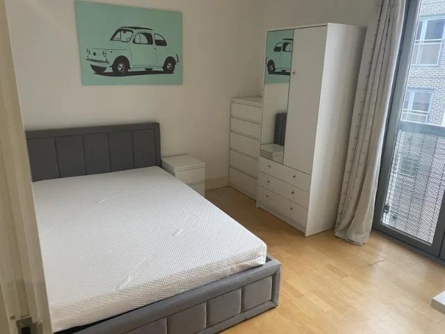 Room at Hopefield Way, Bradford